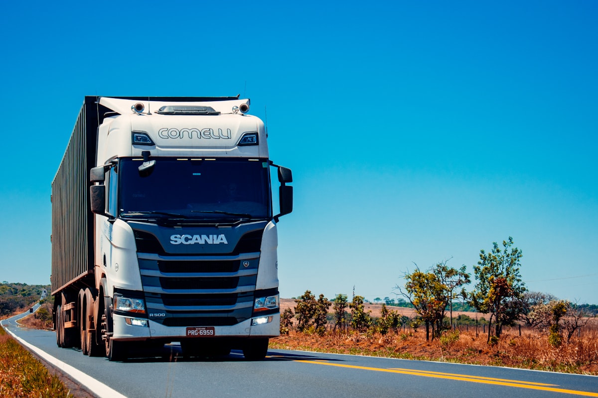 How to Choose the Best Fleet Wrap Vinyl for Commercial Vehicle Graphic ...